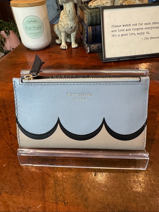 kate spade | Bags | Kate Spade Scalloptrim Leather Card Holder Light ...